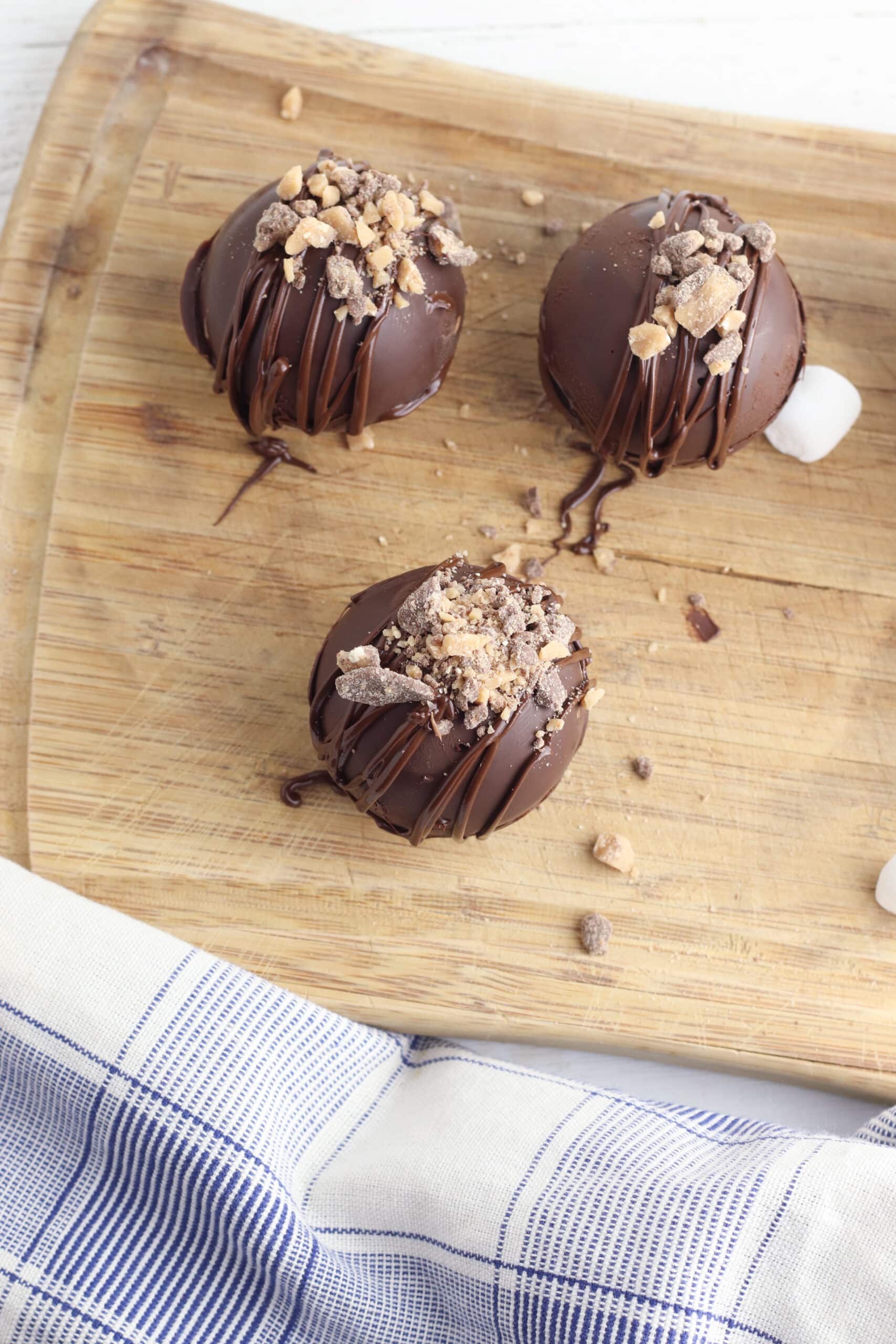 Toffee Hot Chocolate Bombs - When is Dinner?